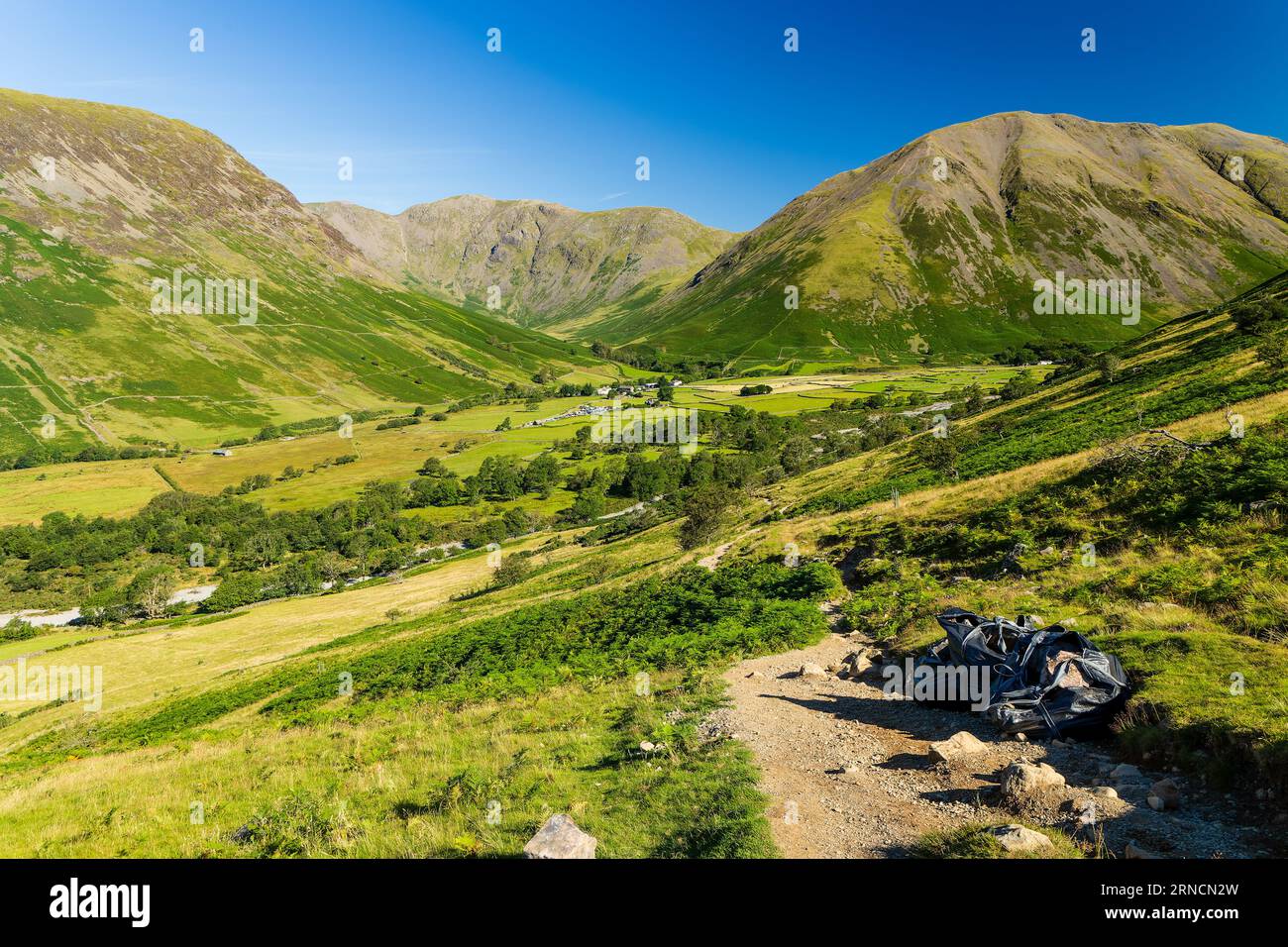 Hiking trail leading up Scafell Pike from Wasdale Head (Lake District ...