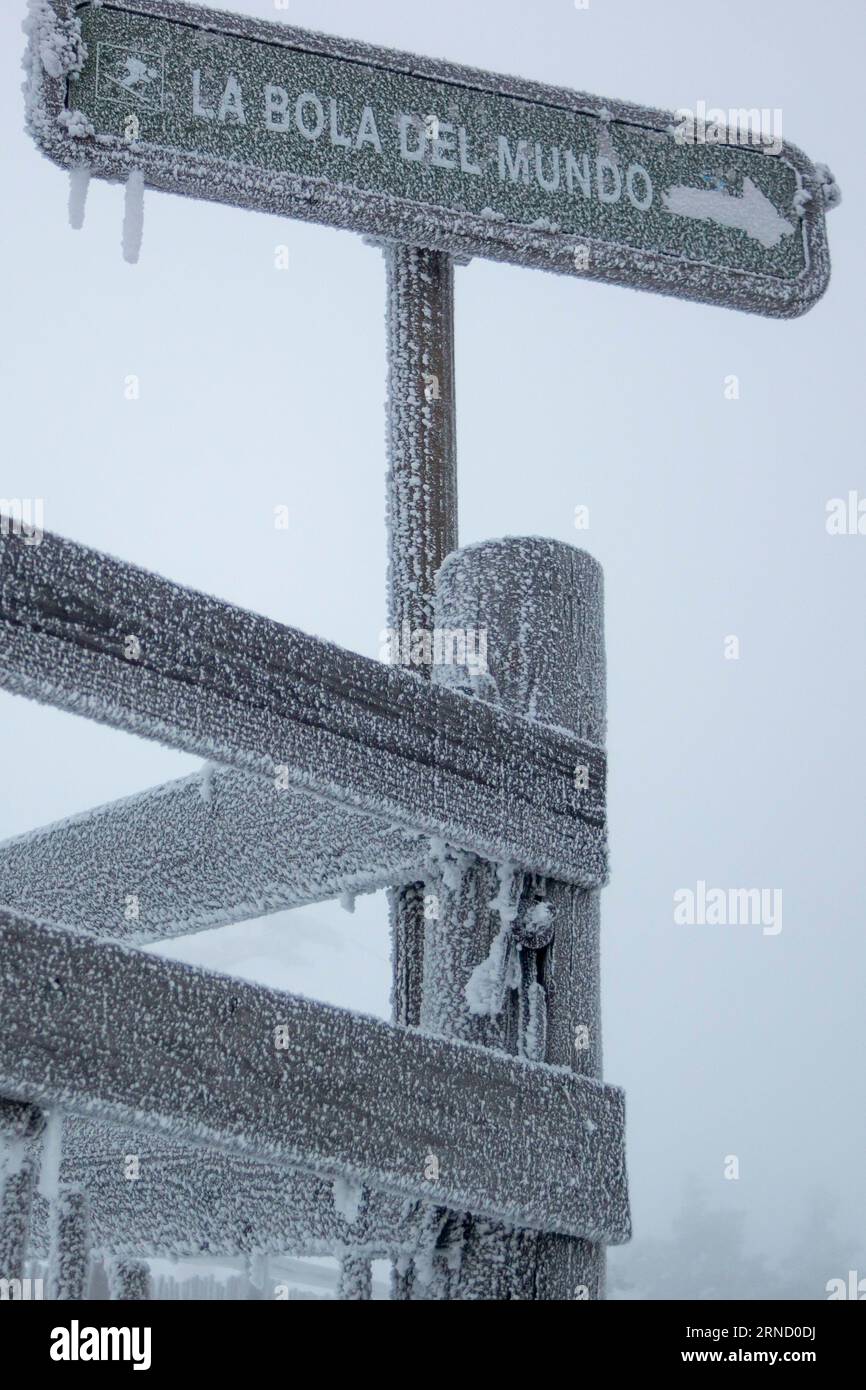 Effects of low temperatures, ice and snow on frozen structures Stock ...