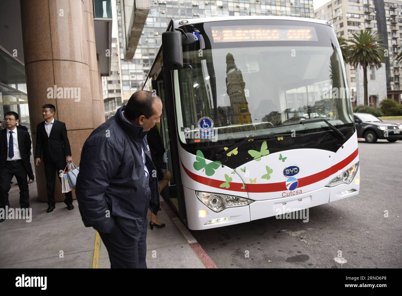 Chinese electric buses uruguay hi-res stock photography and images - Alamy