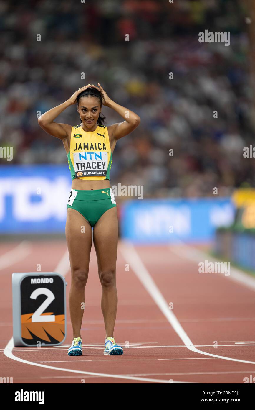 Adelle Tracey participating in the 800 meters at the World Athletics ...