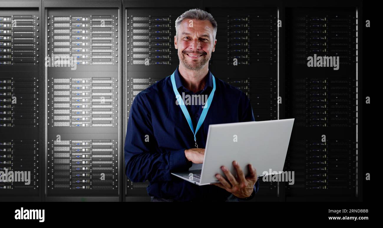 Data Center Service Engineer. Internet Computing System Stock Photo - Alamy