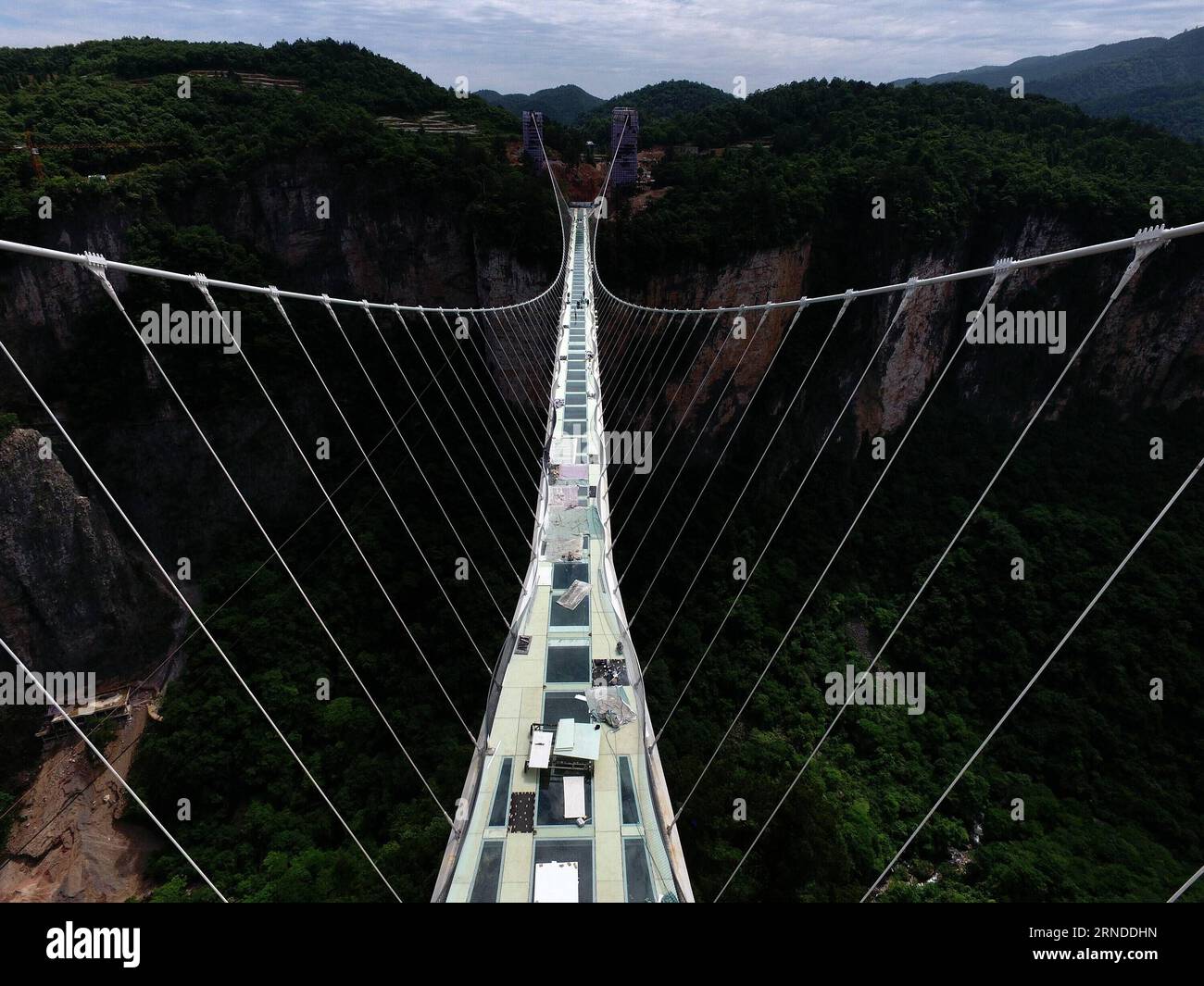 China hunan zhangjiajie glas hi-res stock photography and images - Alamy