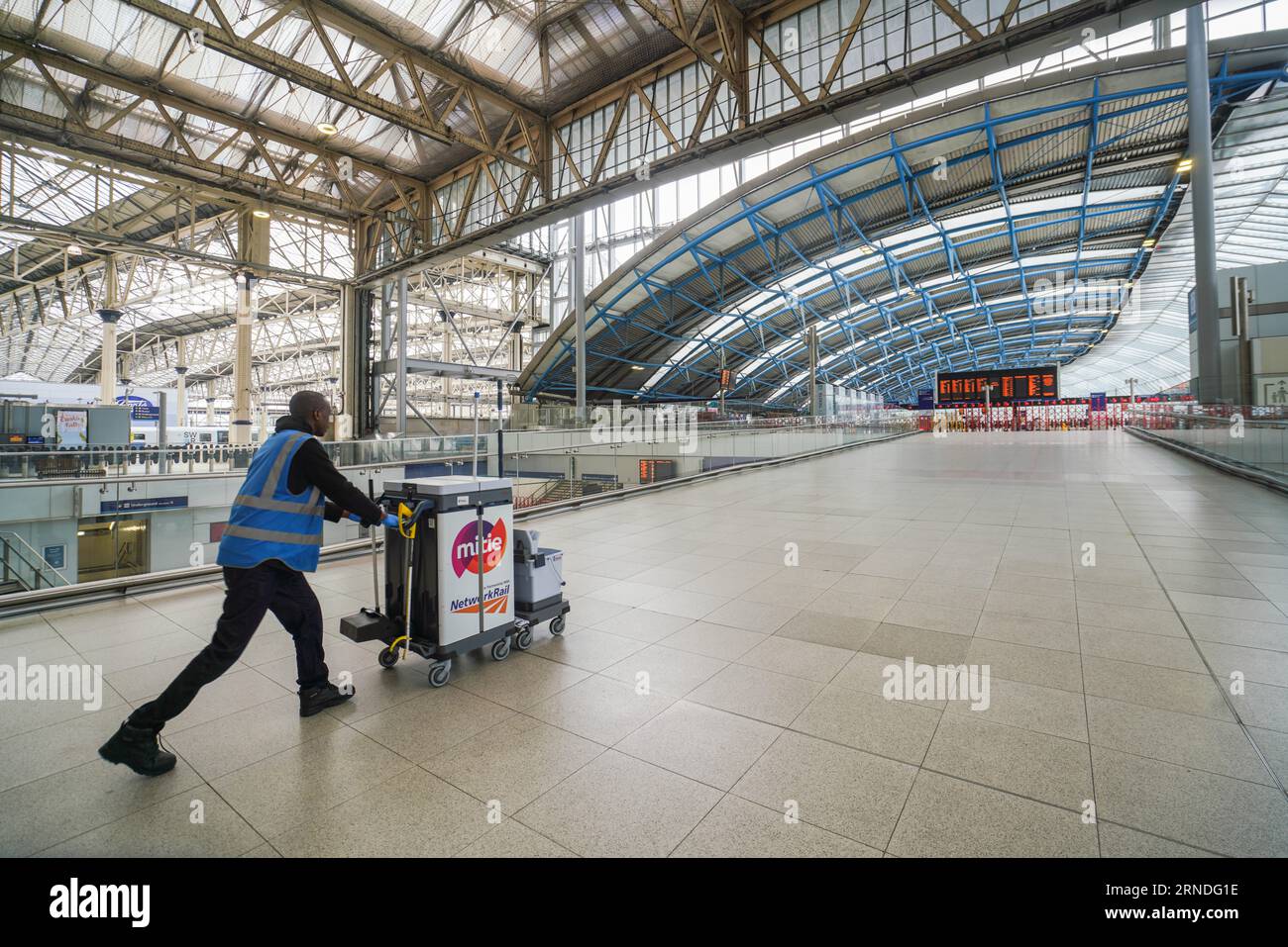 The rail delivery group hi-res stock photography and images - Alamy