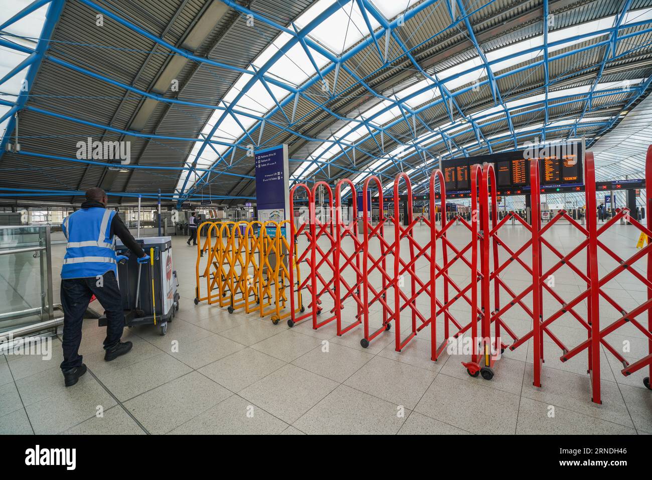 The rail delivery group hi-res stock photography and images - Alamy
