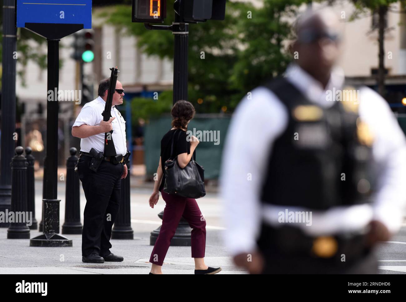 United states secret service weapon hi-res stock photography and images ...