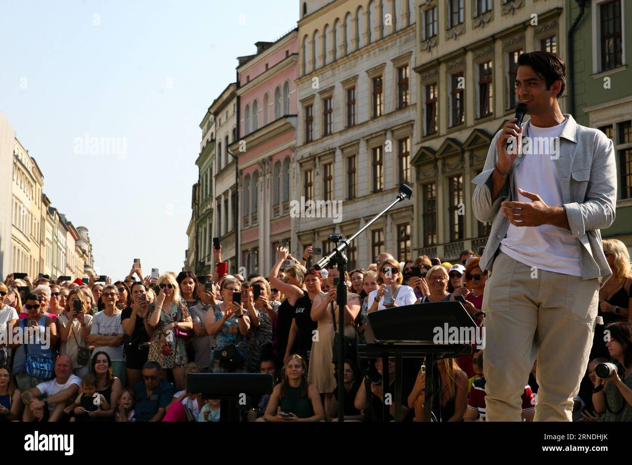 Krakow, Poland. 27th Aug, 2023. KRAKOW, POLAND - AUGUST 27: Singer ...