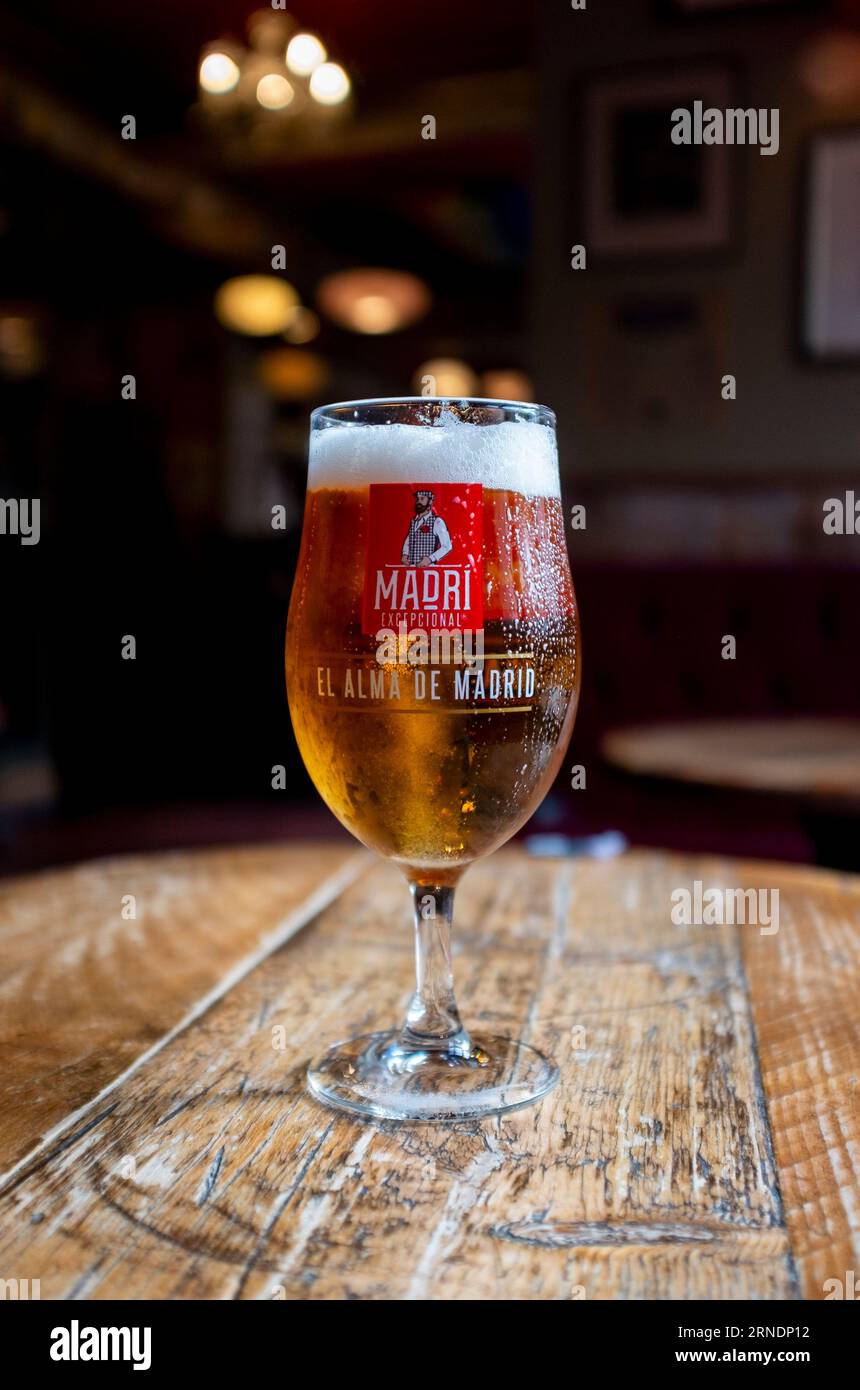 Madri beers hi-res stock photography and images - Alamy