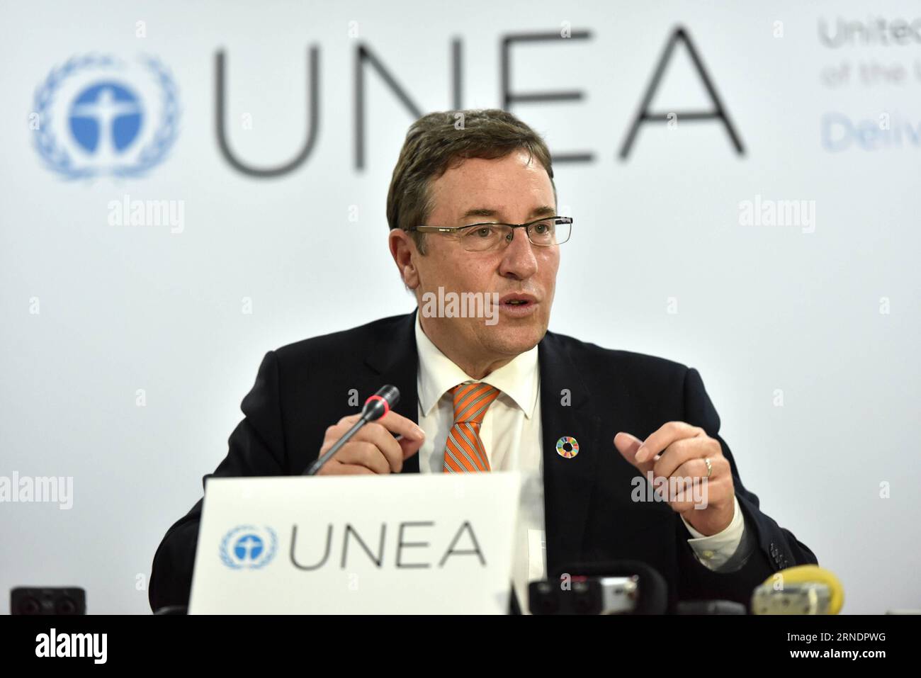 2016governments hi-res stock photography and images - Alamy