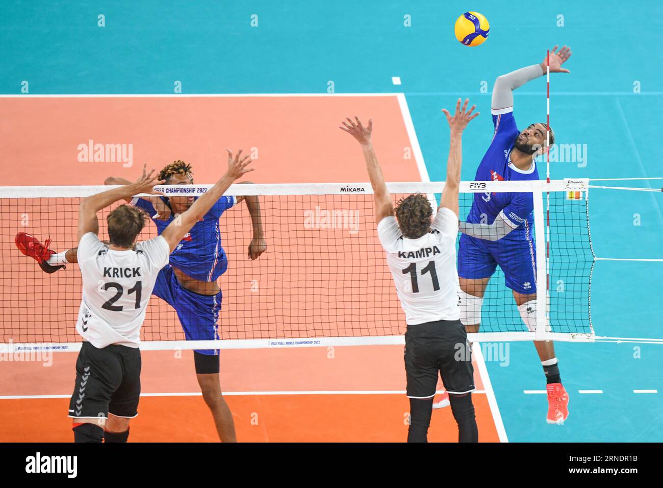 Earving Ngapeth (France); Tobias Krick, Lukas Kampa (Germany ...