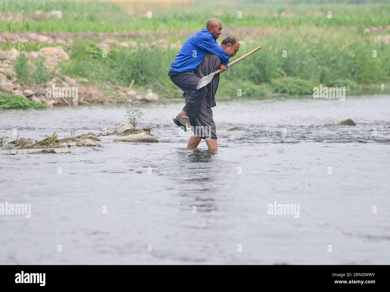 Armloser hi-res stock photography and images - Alamy