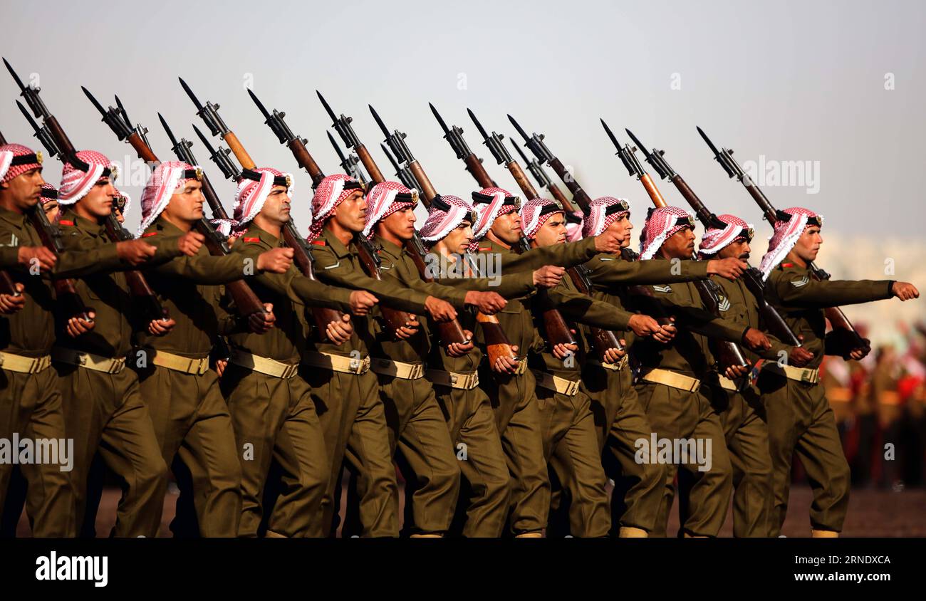 (160602) -- AMMAN, June 2, 2016 -- Jordanian soldiers march to ...