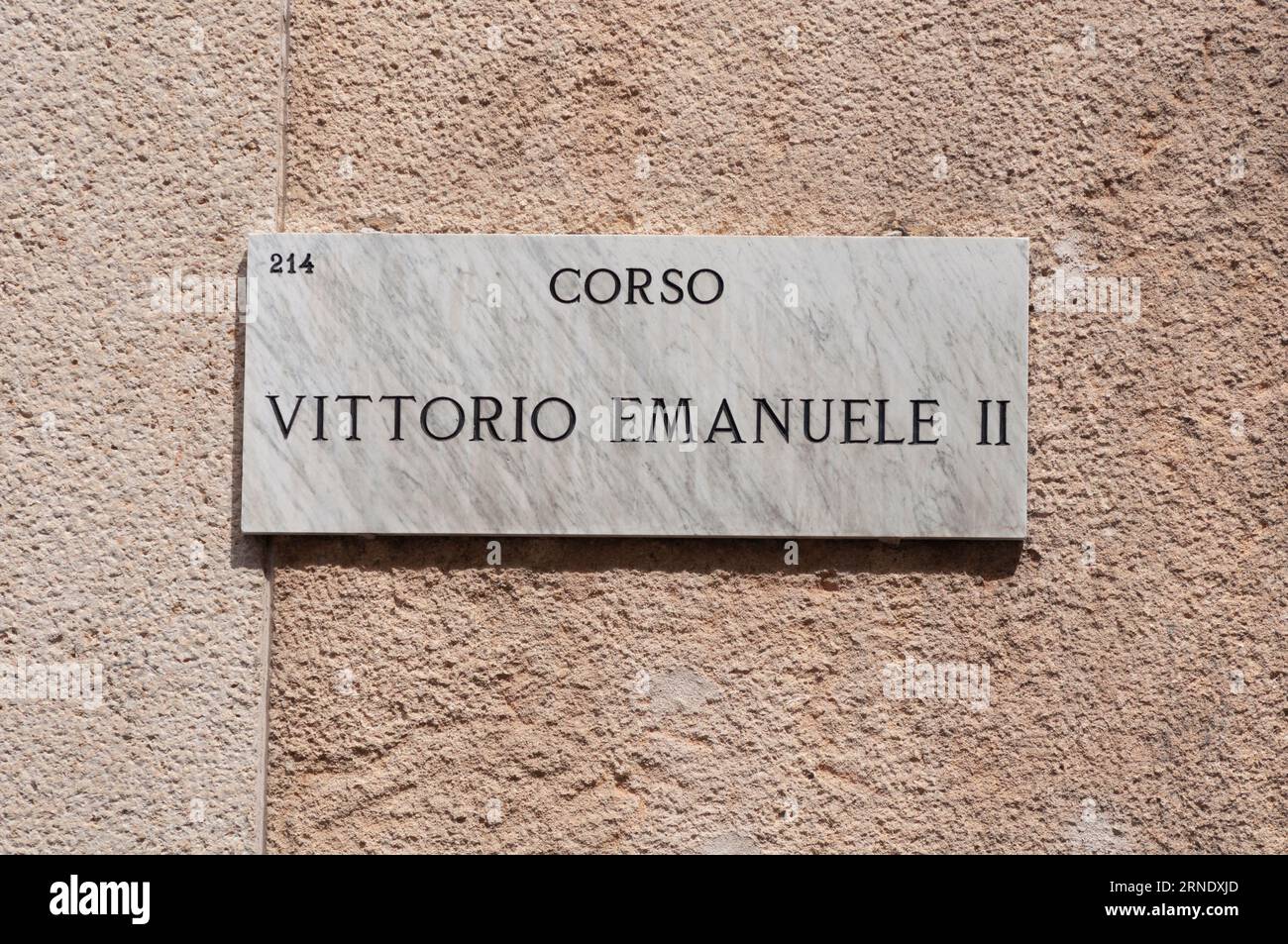 Milano sign hi-res stock photography and images - Alamy