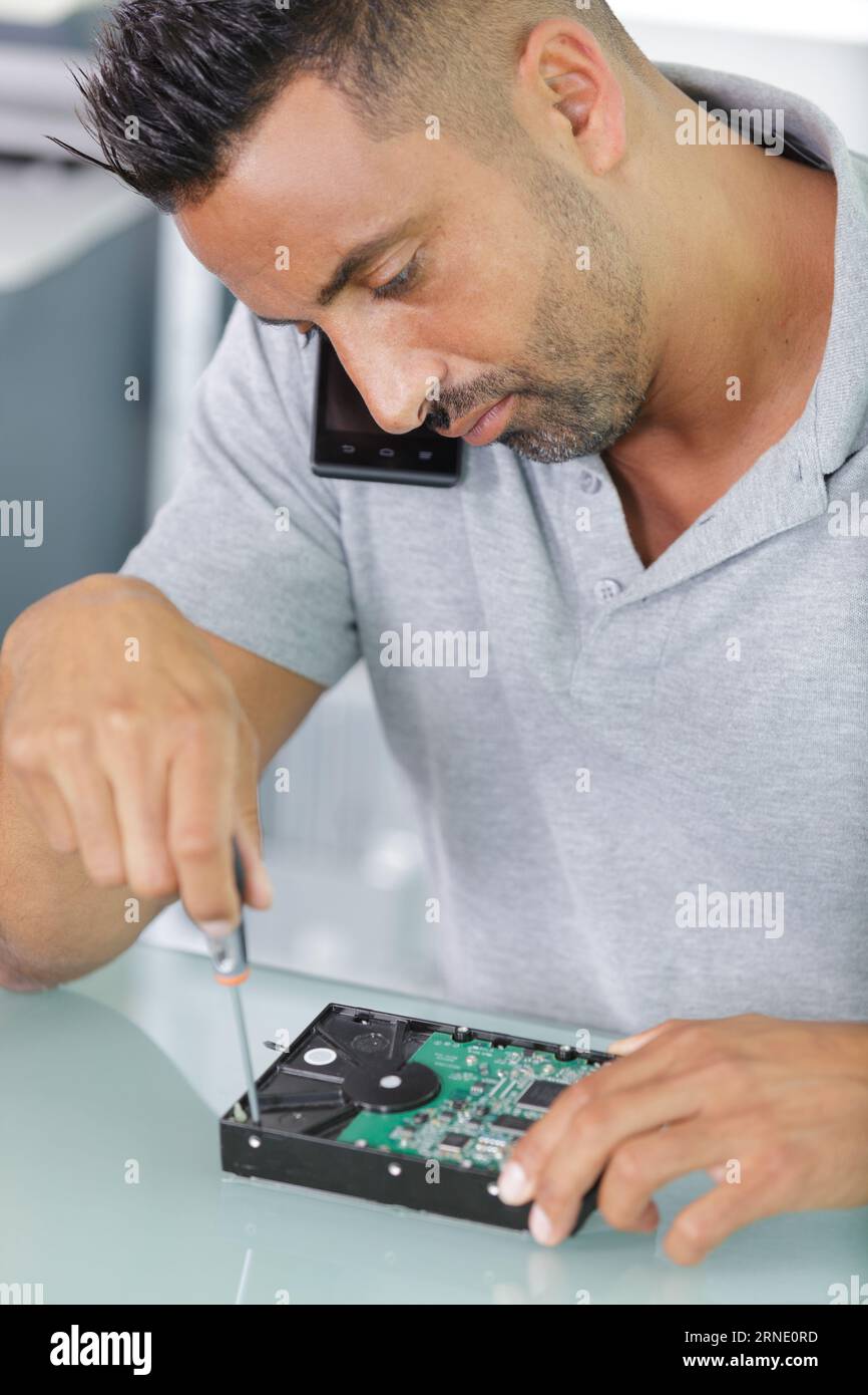 Broken harddrive hi-res stock photography and images - Alamy