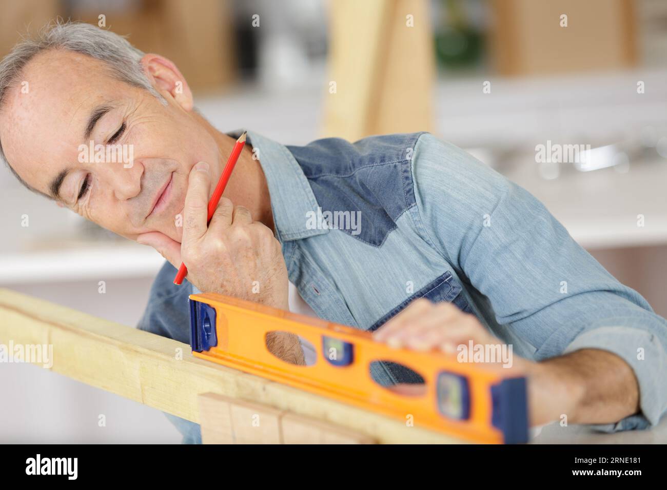 Plumb rule hi-res stock photography and images - Alamy