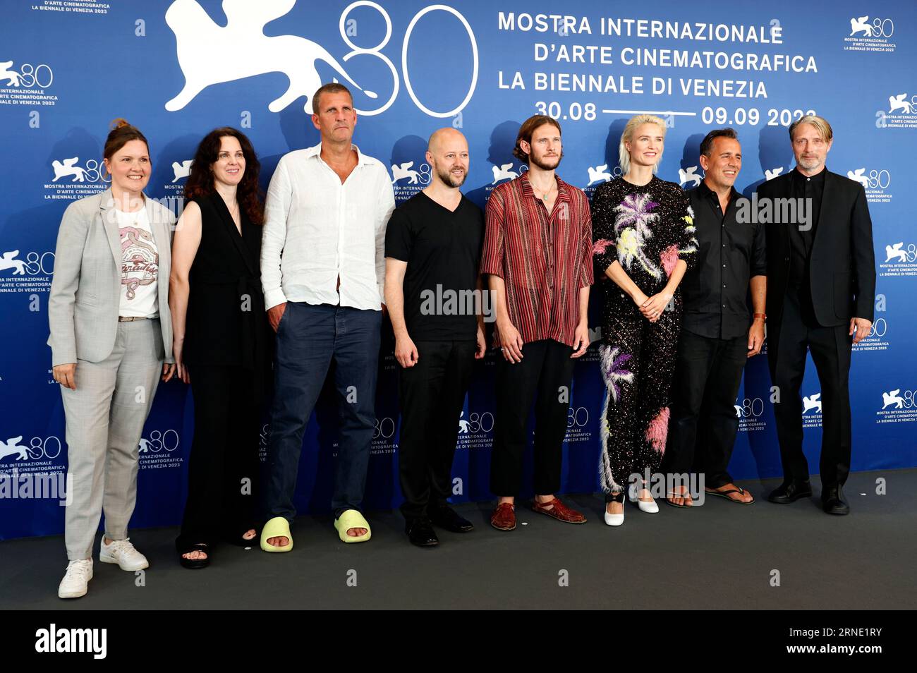 Amanda collin and mads mikkelsen hi-res stock photography and images - Alamy