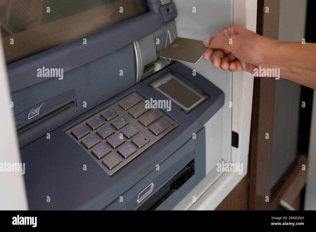 Giving electronic terminal credit debit hi-res stock photography and ...