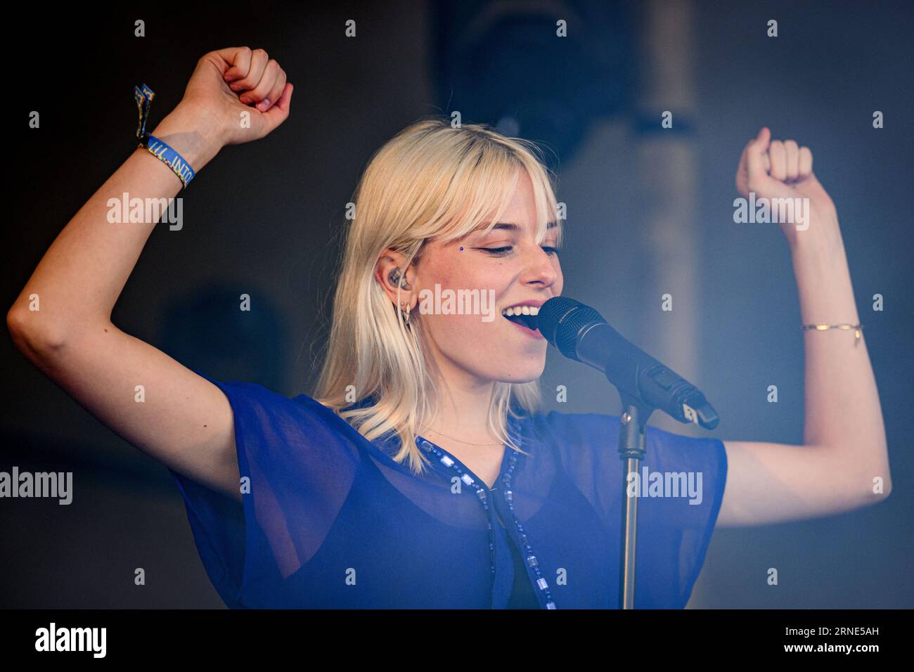 Into the great wide open festival hi-res stock photography and images ...