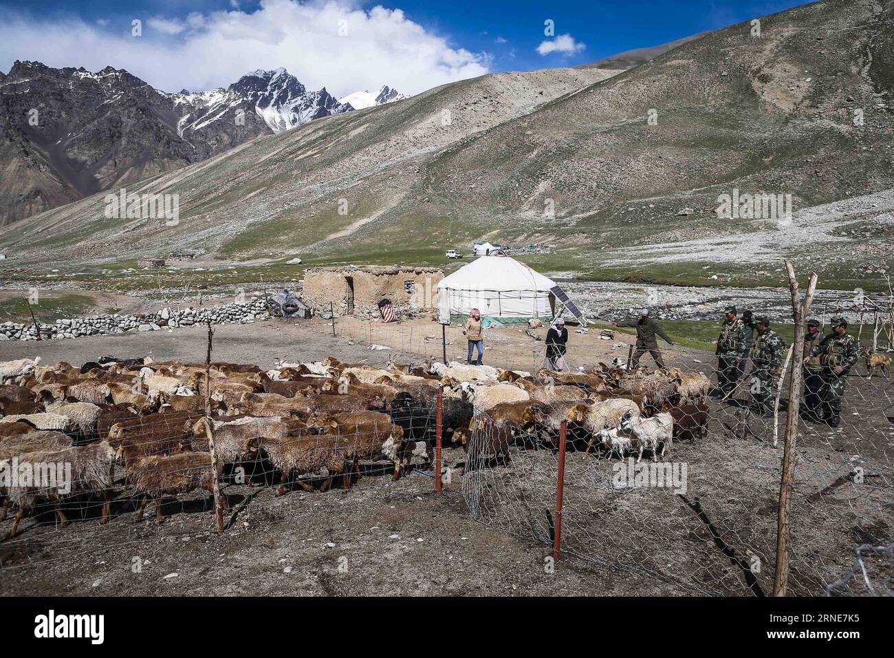 (160613) -- URUMQI, June 13, 2016 -- Twenty-seven-year-old Soliman of ...