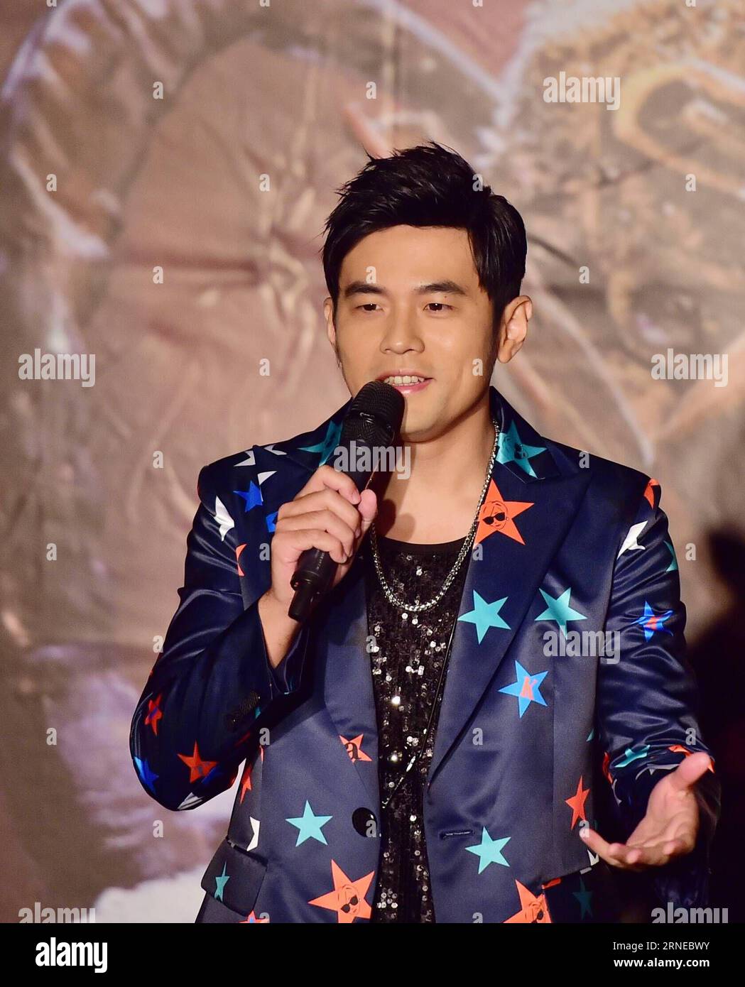 (160617) -- TAIPEI, June 17, 2016 -- Singer Jay Chou introduces his new ...