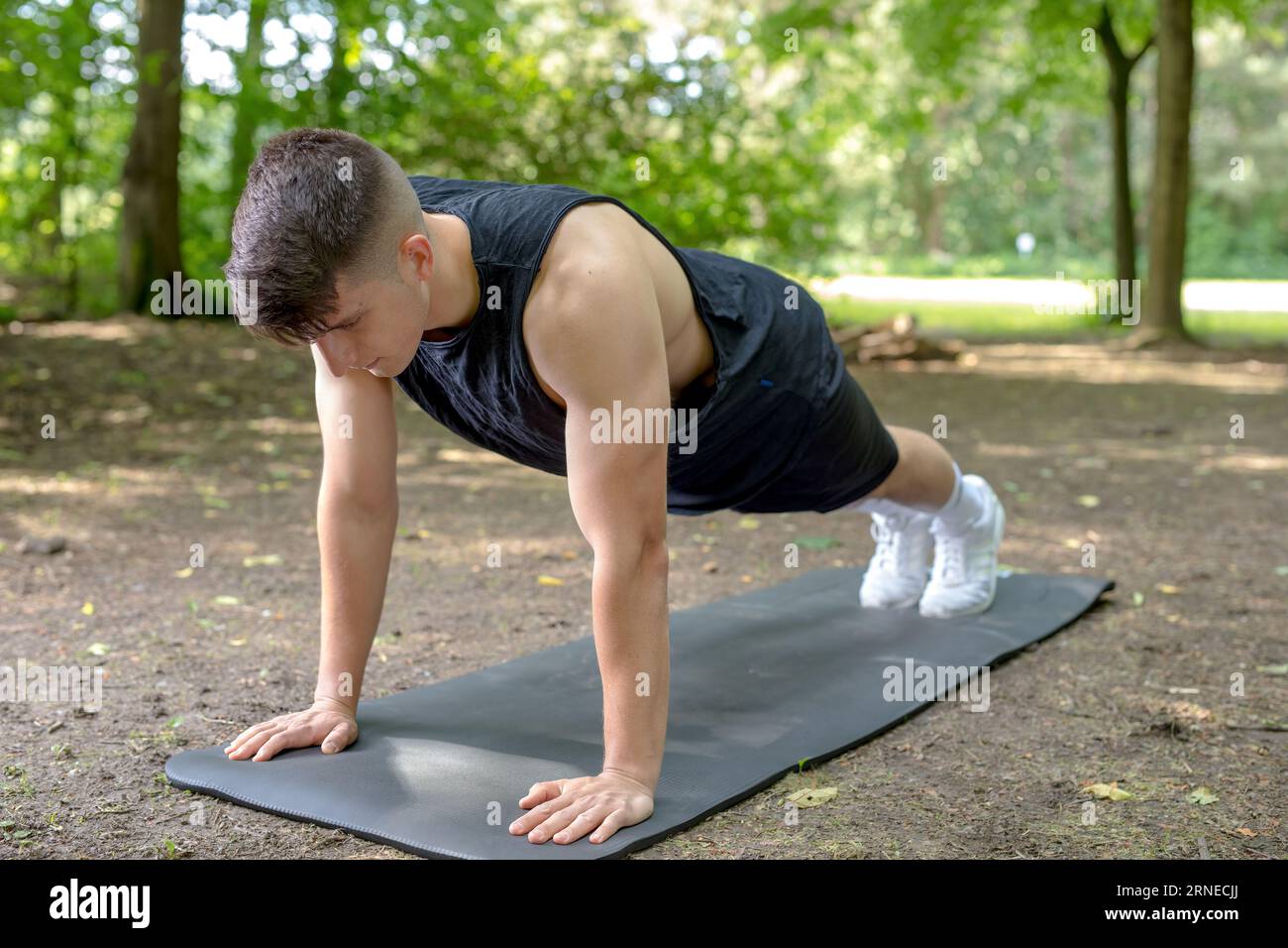 Lean muscles athlete hi-res stock photography and images - Alamy
