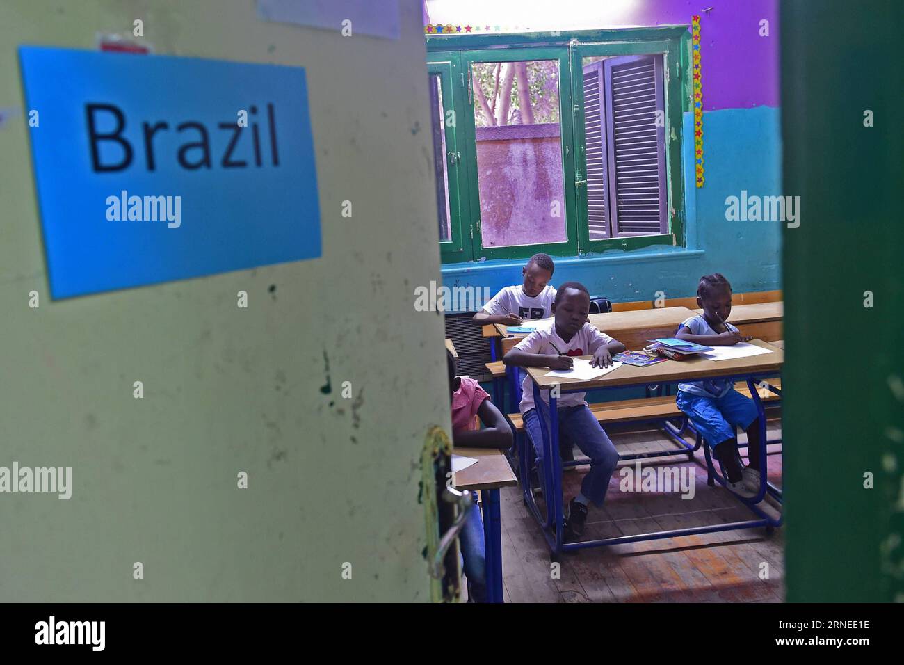 (160620) -- CAIRO, June 20, 2016 -- Children have a class at African ...