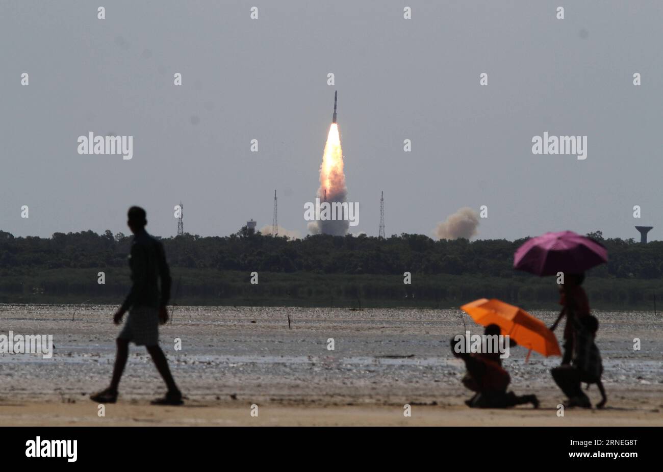 Indian pslv rocket hi-res stock photography and images - Alamy