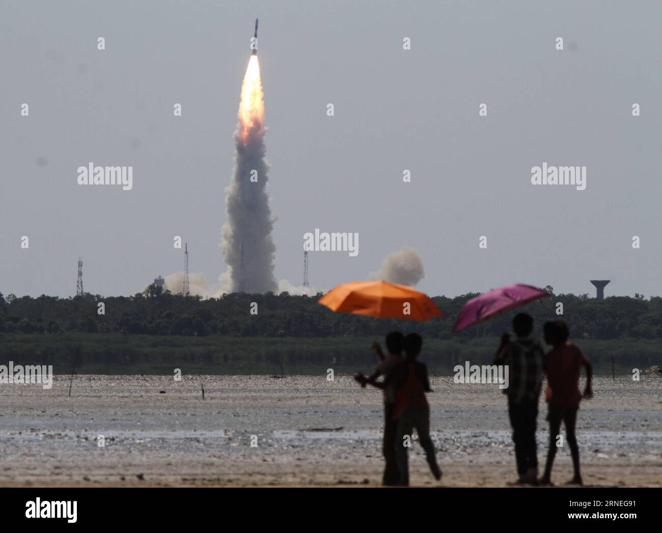 Indian pslv rocket hi-res stock photography and images - Alamy