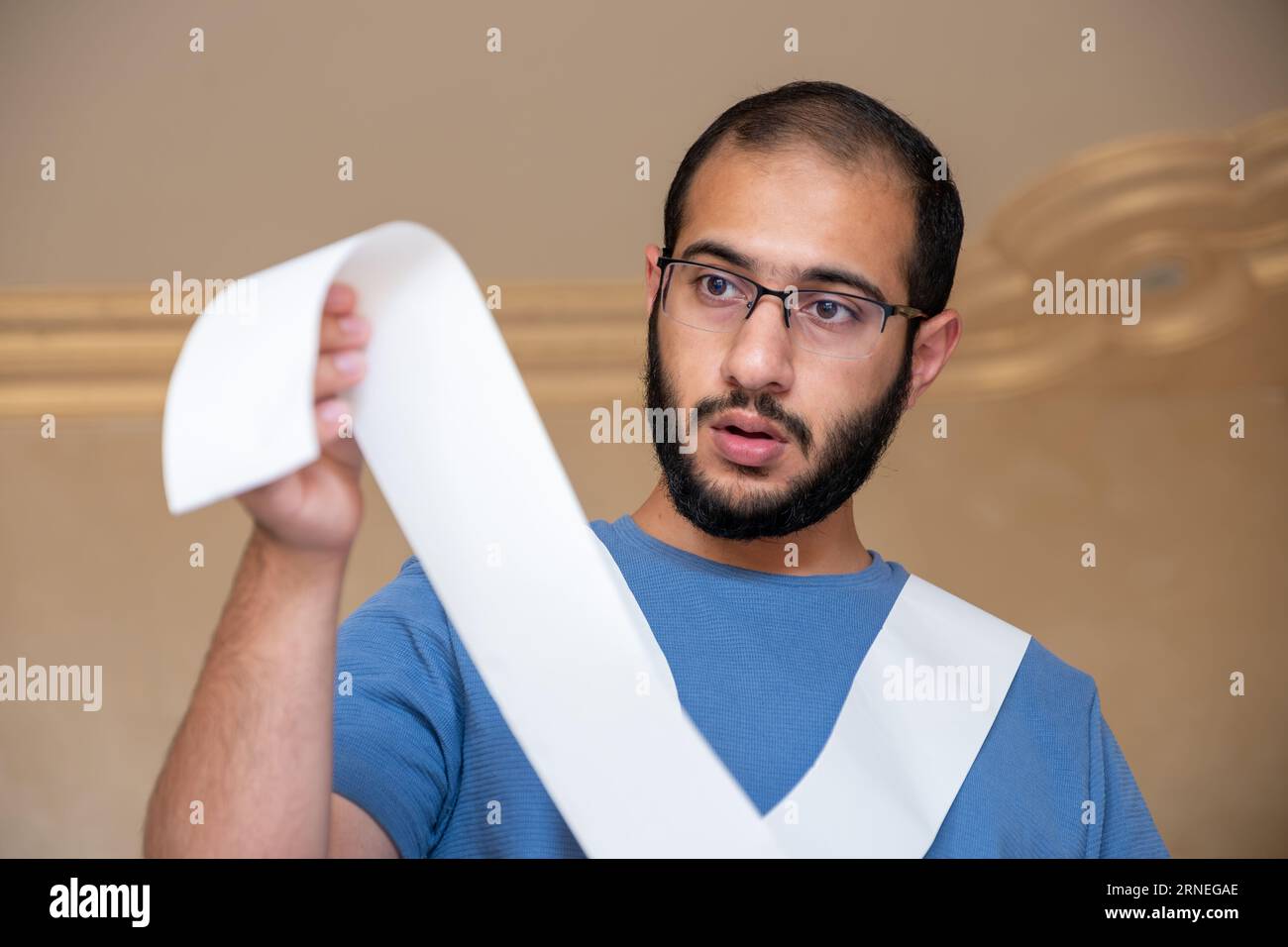 Supermarket bill shock hi-res stock photography and images - Alamy