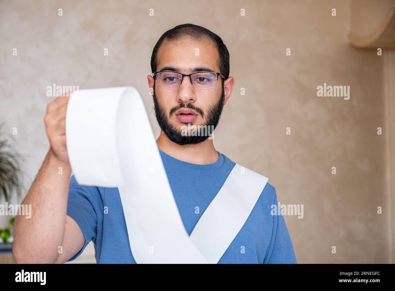 Supermarket bill shock hi-res stock photography and images - Alamy