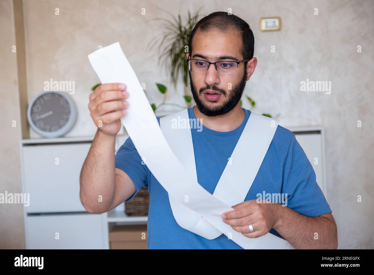 Supermarket bill shock hi-res stock photography and images - Alamy