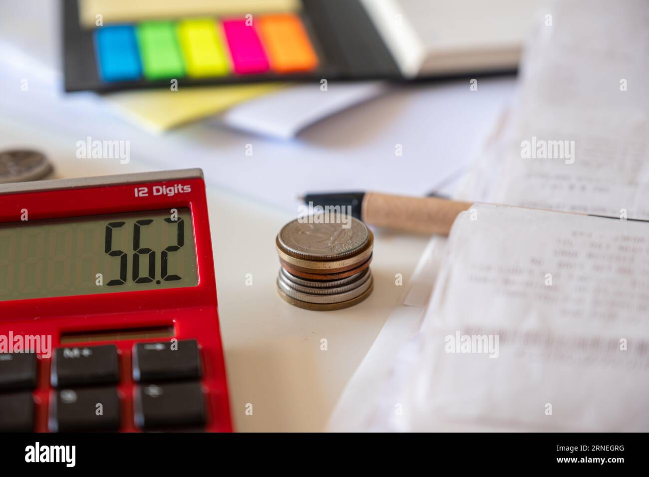 Student counting coins hi-res stock photography and images - Alamy