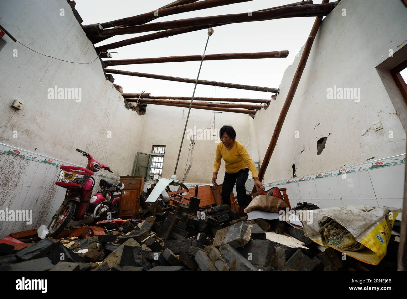 Undamaged houses hi-res stock photography and images - Alamy