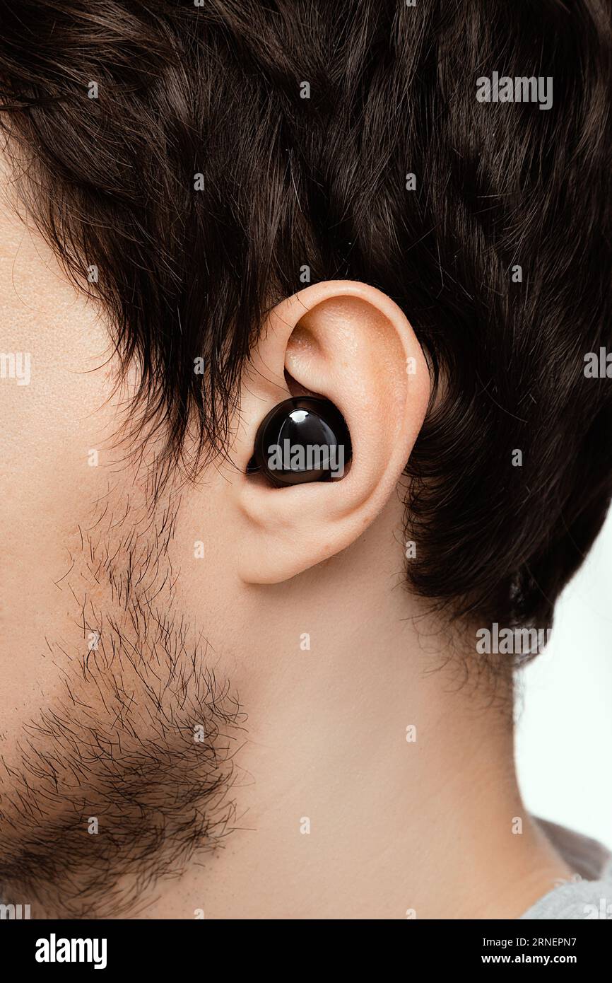 Noise cancellation hi-res stock photography and images - Alamy