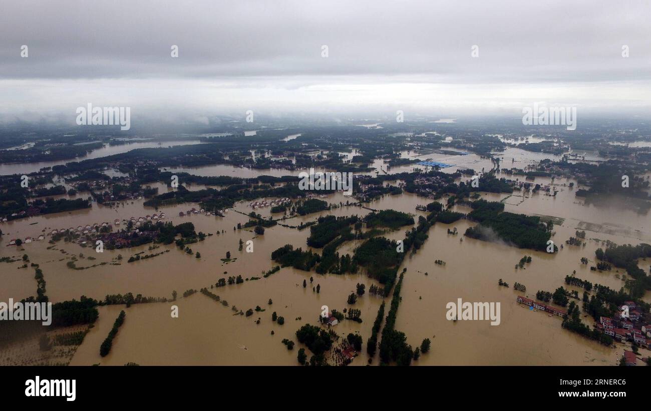 Flood water breach dike river hi-res stock photography and images - Alamy