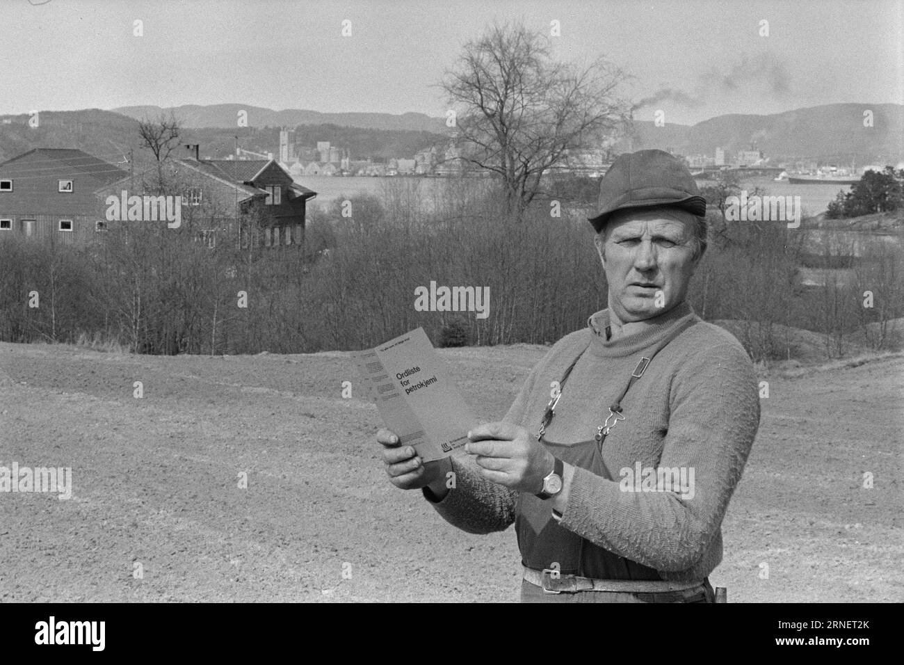 Petrochemicals complex Black and White Stock Photos & Images - Alamy