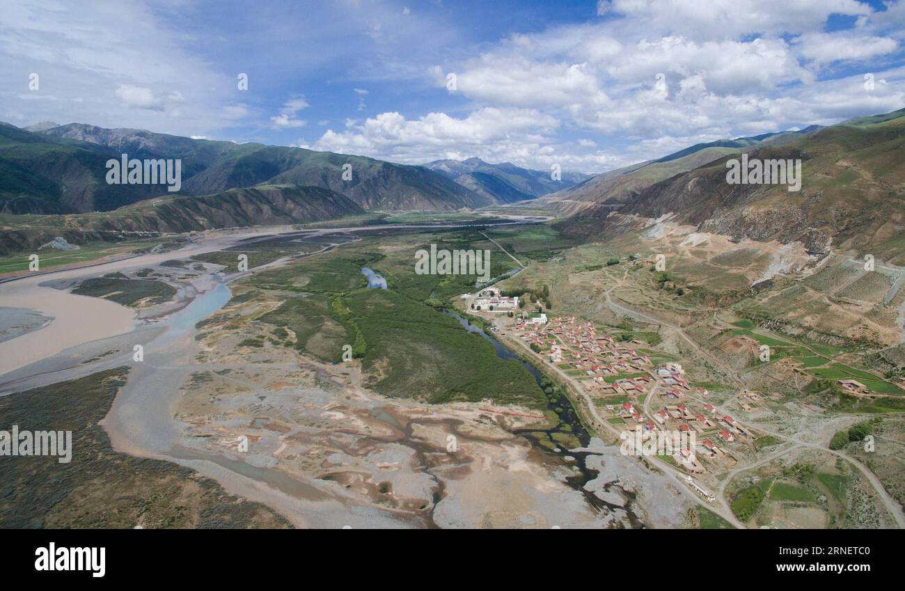 (160704) -- SHIQU, July 3, 2016 -- Photo taken on July 3, 2016 shows a ...