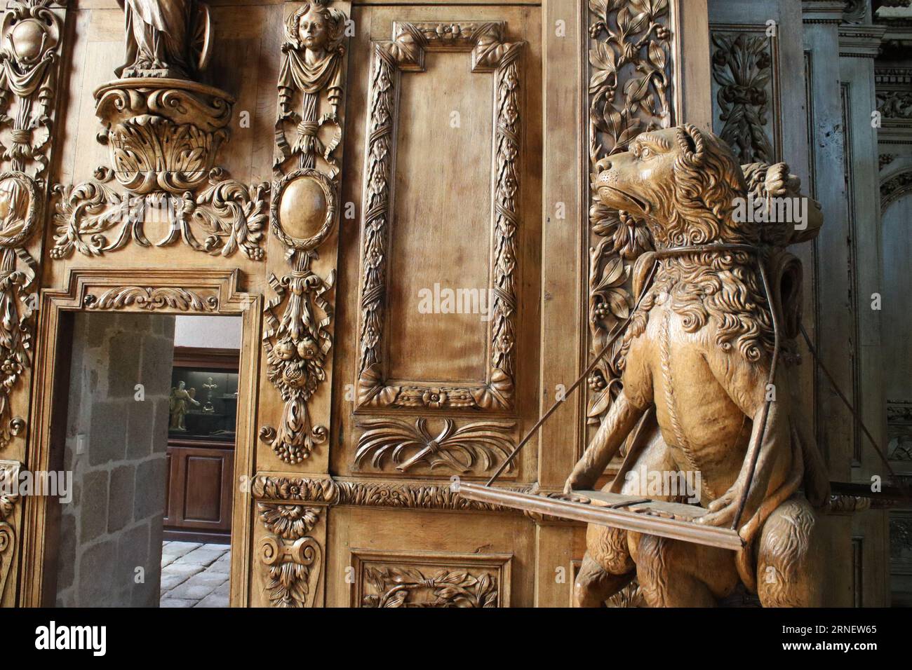 17th century woodwork hi-res stock photography and images - Alamy