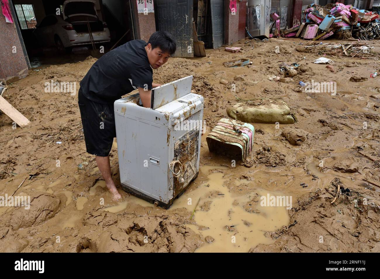 Crops destroyed by flooding hi-res stock photography and images - Alamy