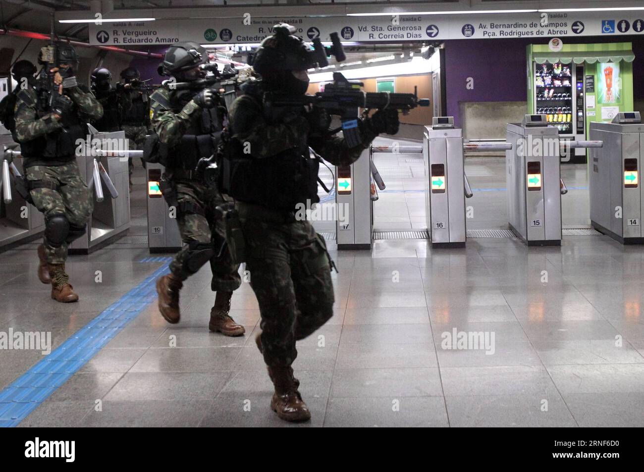 Paulo olympics seurty hi-res stock photography and images - Alamy