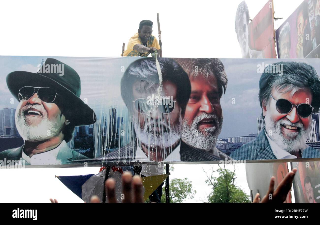 (160722) -- CHENNAI, July 22, 2016 -- A fan shows respect to Indian ...