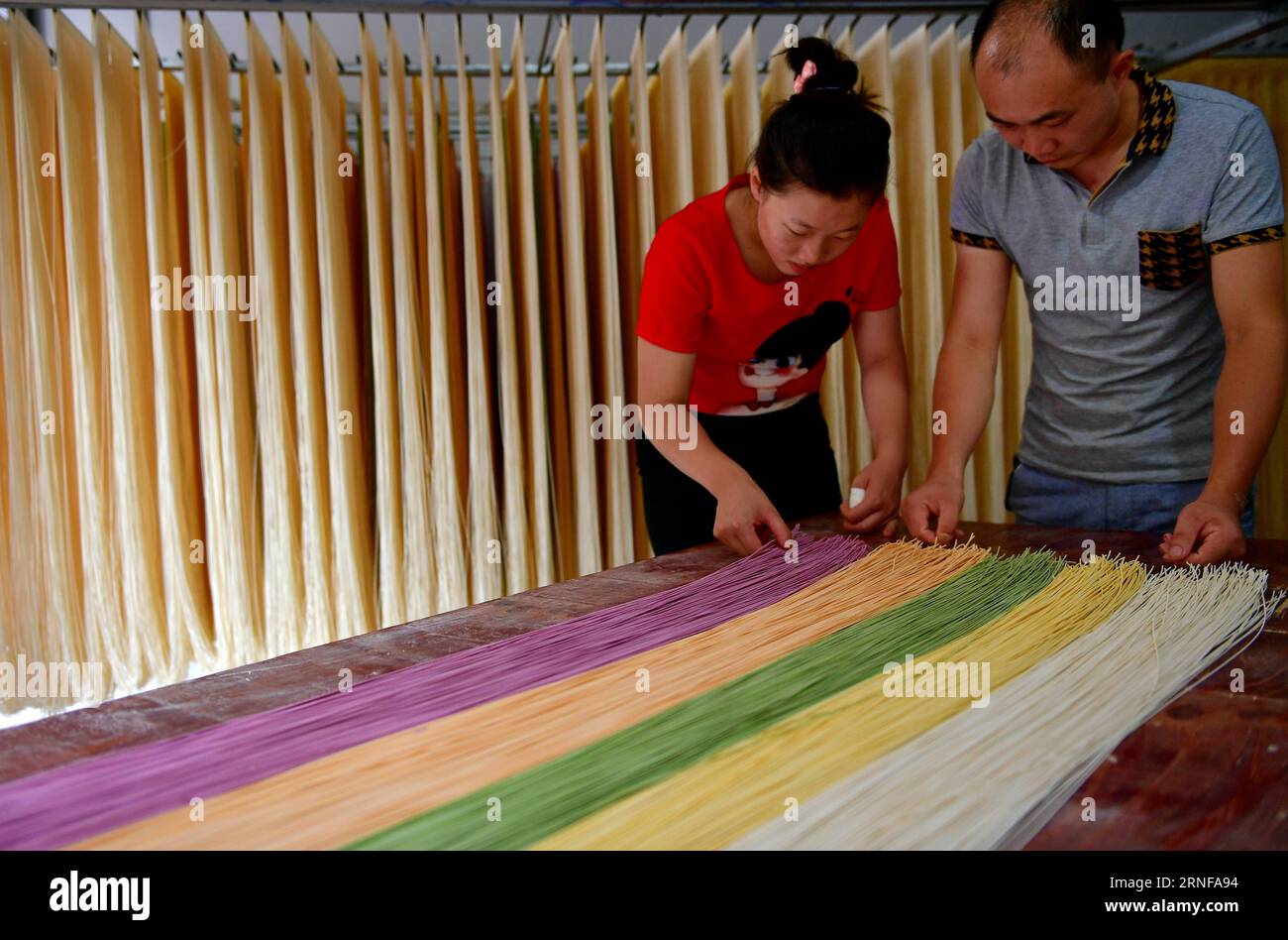 Shops 90s hi-res stock photography and images - Alamy