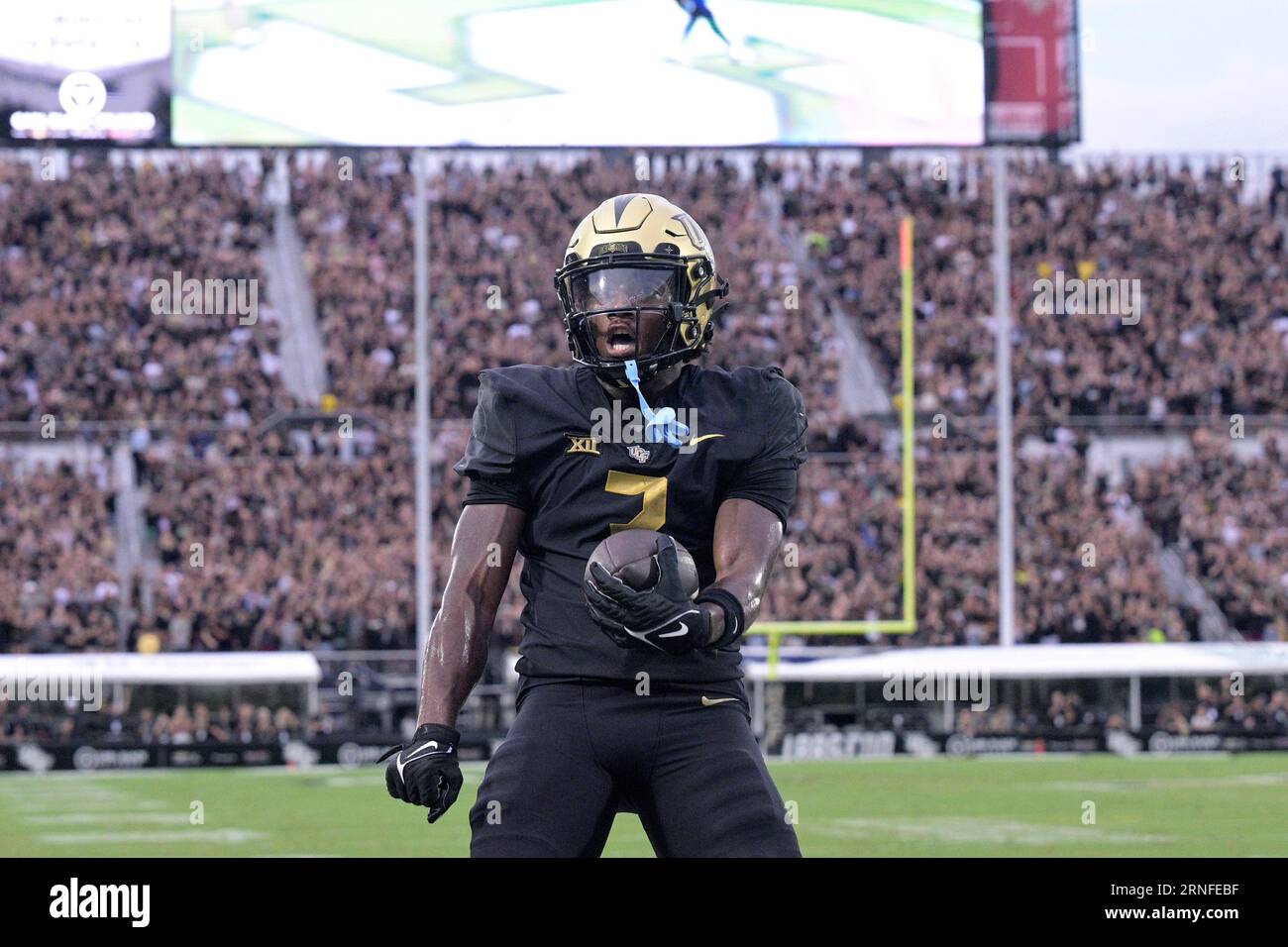 Central Florida wide receiver Xavier Townsend (3) celebrates after ...