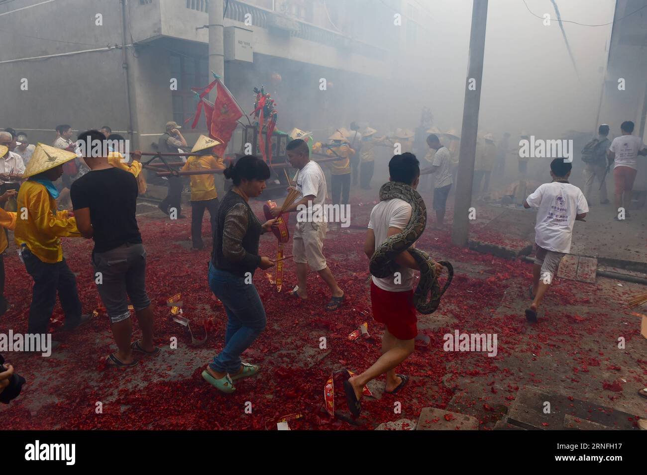 Snake crackers hi-res stock photography and images - Alamy