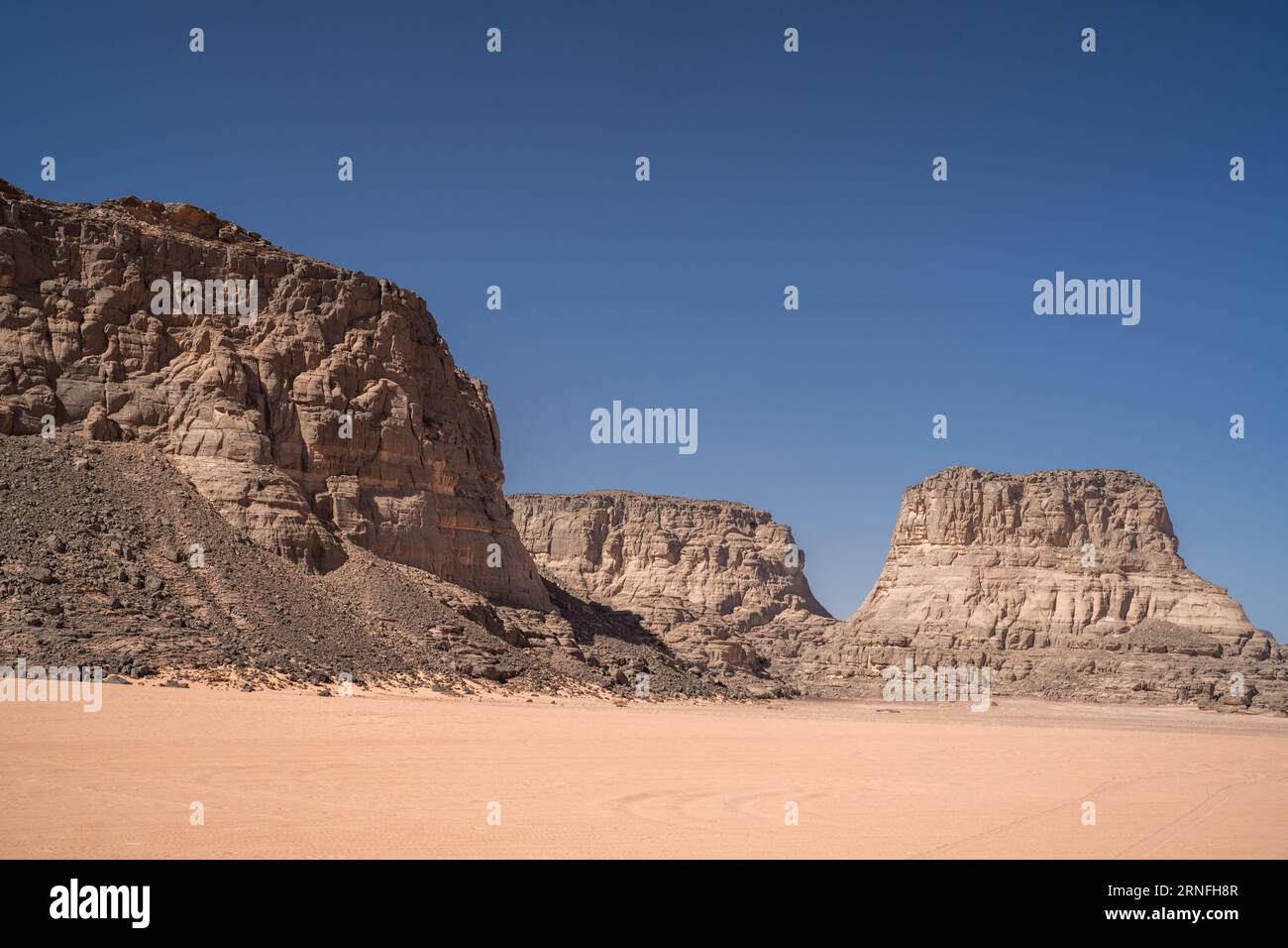 view in the Sahara desert of Tadrart rouge tassili najer in Djanet City ...