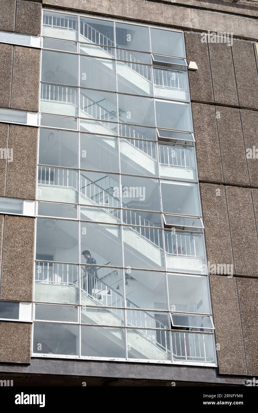 Zigzag building hi-res stock photography and images - Alamy