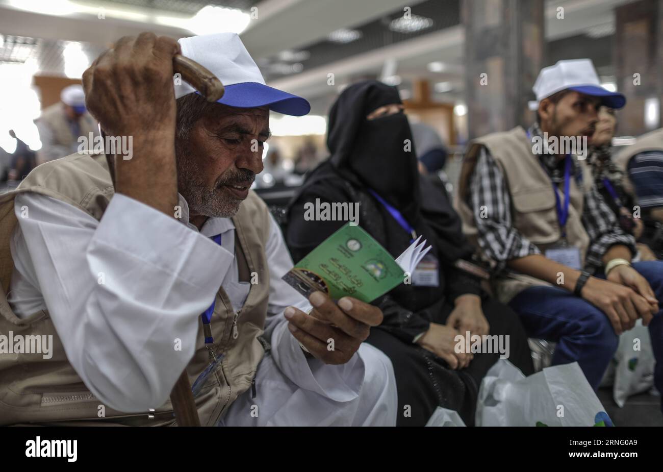 Mideast saudi arabia hajj hi-res stock photography and images - Alamy