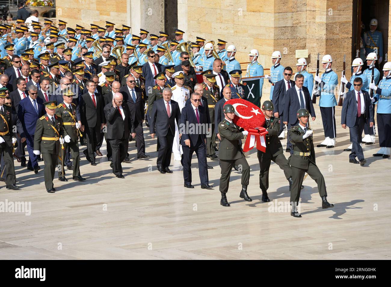 (160830) --?ANKARA, Aug. 30, 2016 -- Turkish officials attend the ...