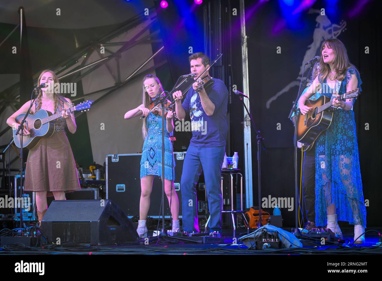 Bluegrass concert music festival hi-res stock photography and images ...