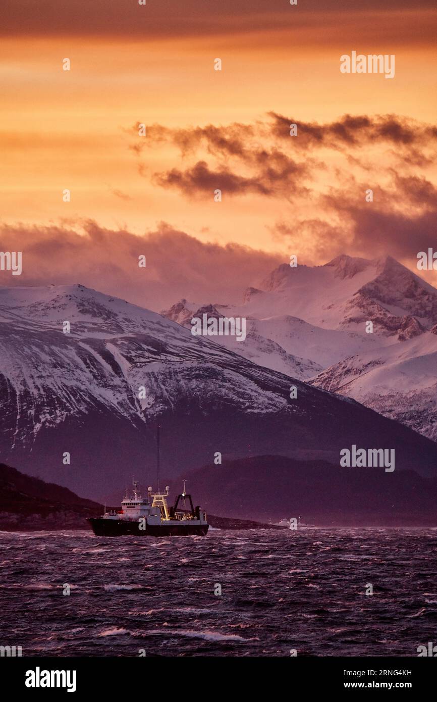 Scenic winter sunset panorama hi-res stock photography and images - Alamy