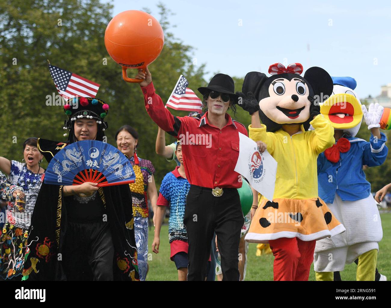 Mob opera hi-res stock photography and images - Alamy